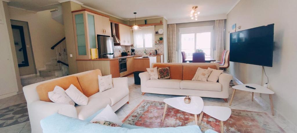Peaceful living, The Golden Guest House, Perea (updated prices 2026)