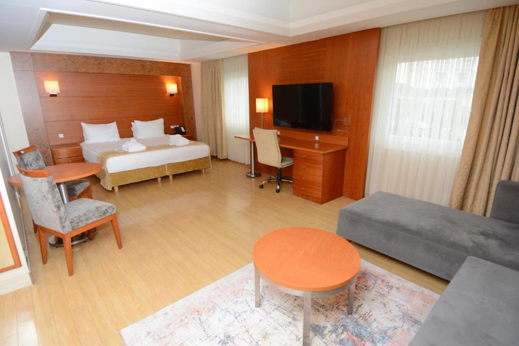 Holiday Inn Istanbul City by IHG, Istanbul (updated prices 2025)