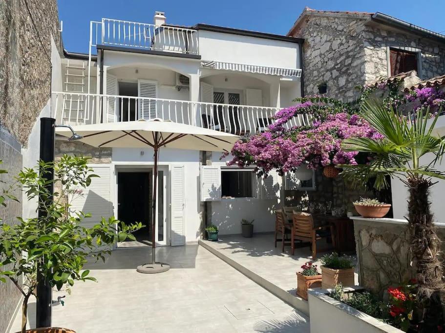 A Cozy Home In the Heart of Old Murter, Croatia, Murter (updated prices ...