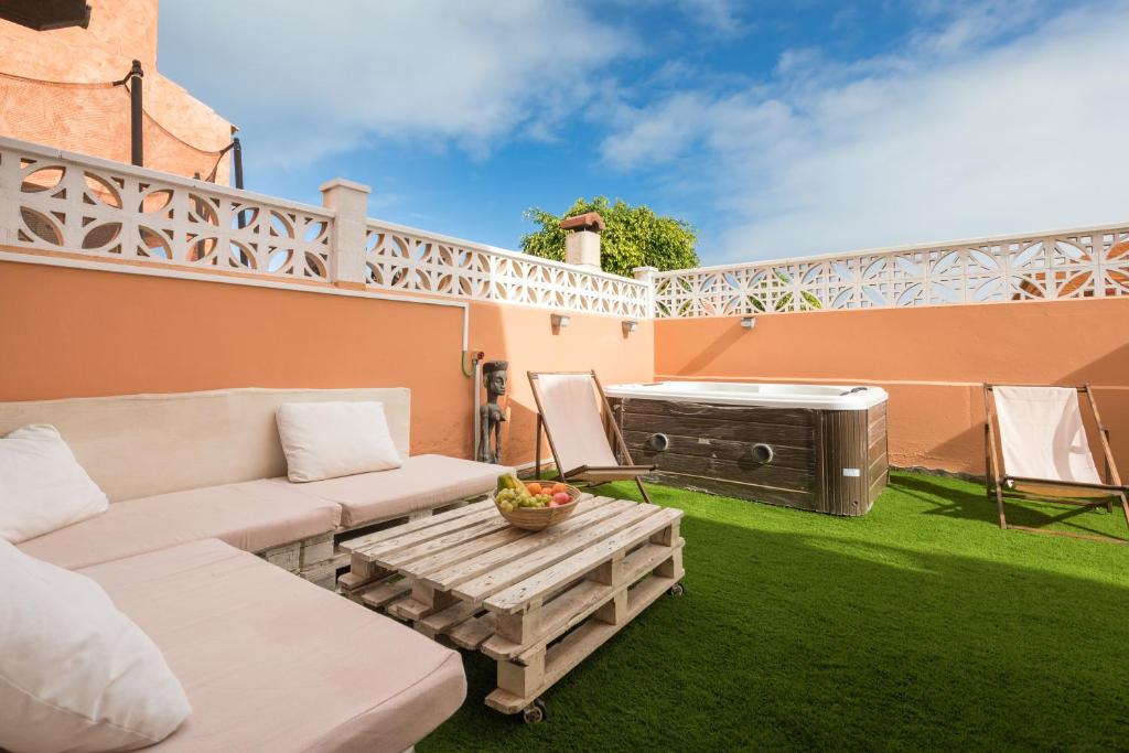 Home2Book Charming Casa Prima, Private Jacuzzi&BBQ, Corralejo ...
