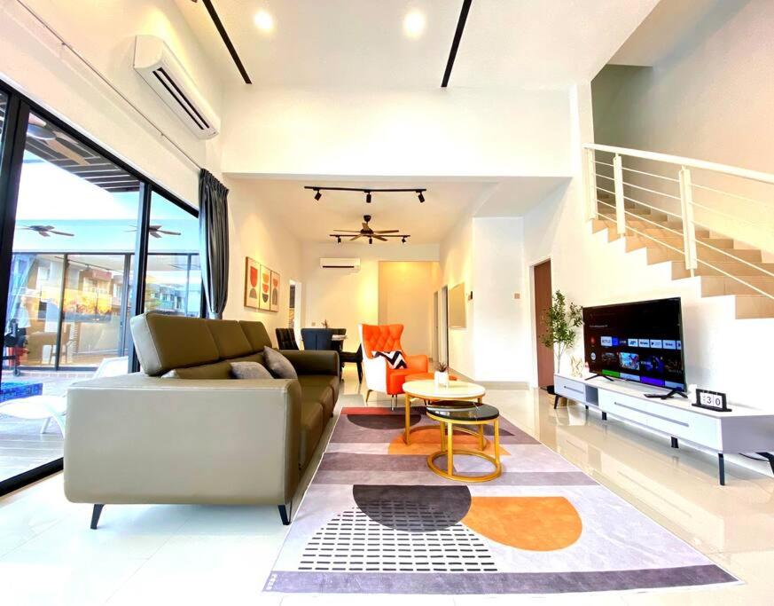 Kuala Selangor Modern Homestay with Pool 20pax, Kuala Selangor ...