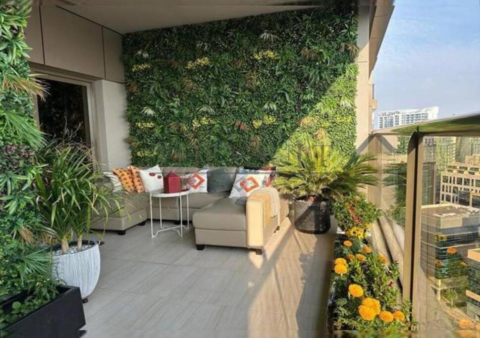 Luxury 1BR Apartment in Downtown with Huge Balcony, Dubai (updated ...