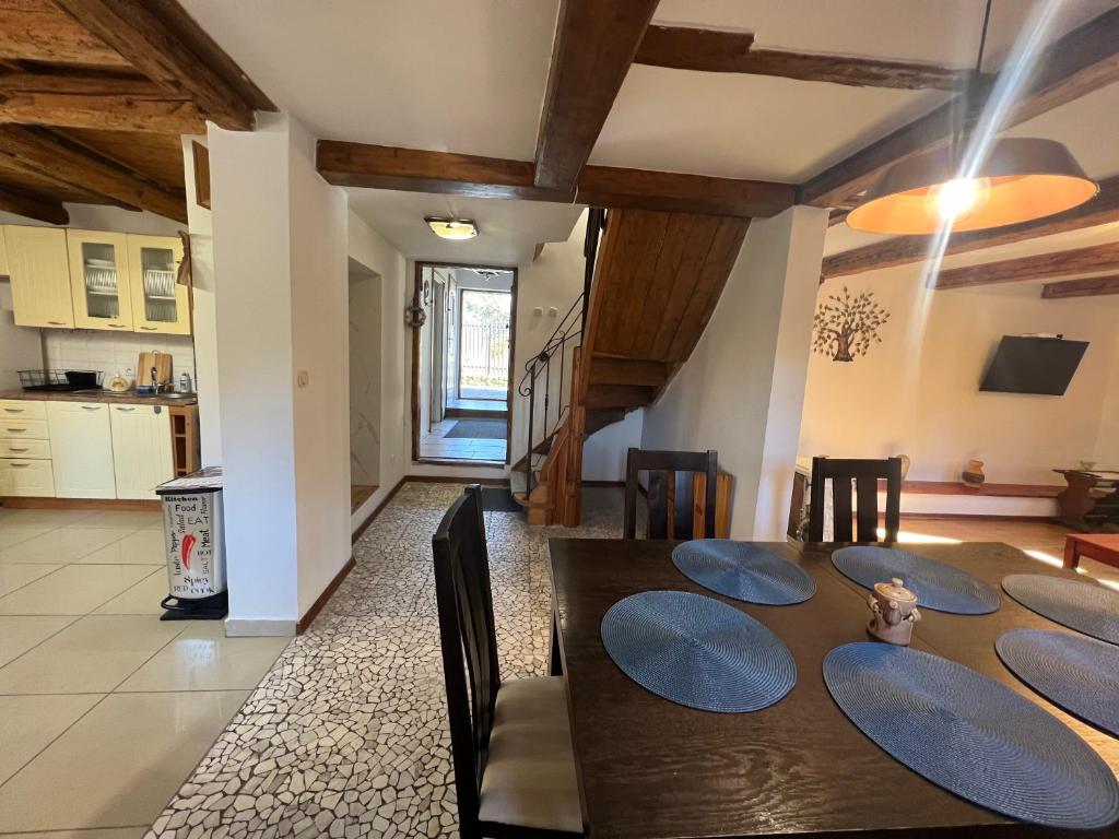 Chatka Baby Jagi, Ściegny (updated prices 2025)