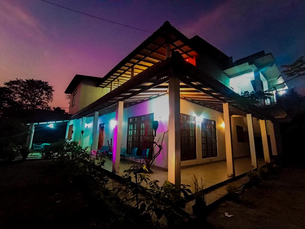 KING TOP Holiday Inn, Monaragala (updated prices 2025)