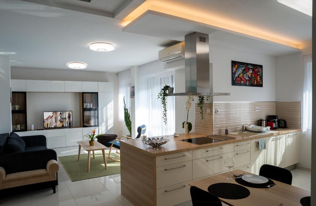 Sunshine Apartman with Free Parking, Győr (2026 legfrissebb árai)