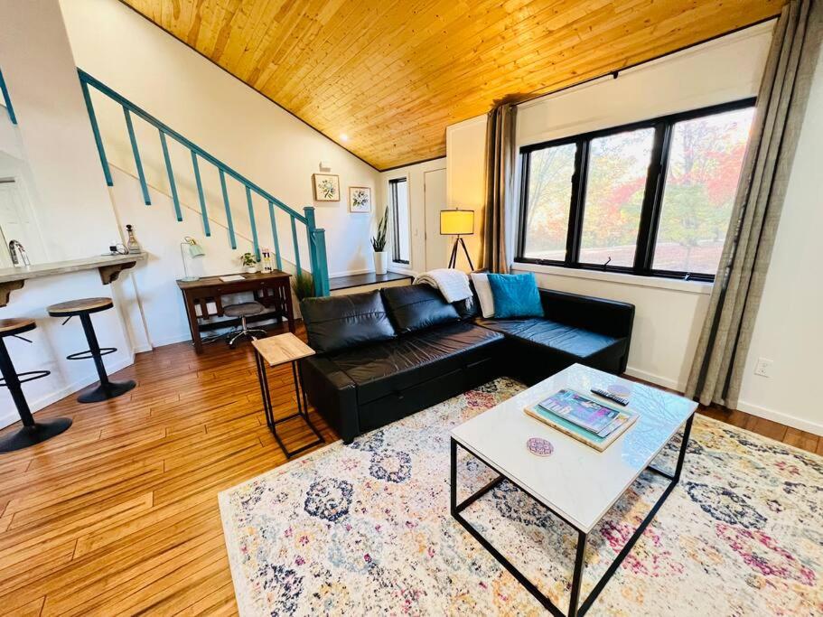 Outdoor Adventure Base on Back 40 Trail w/75 in TV, Bella Vista ...