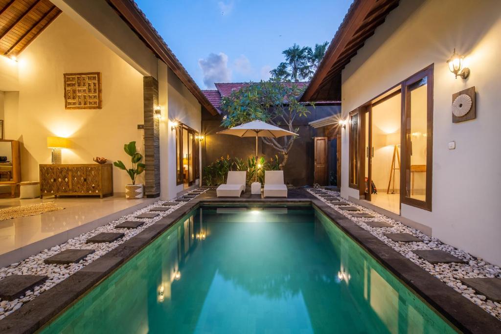 [Seminyak central] private 3 bedrooms villa with swimming pool ...