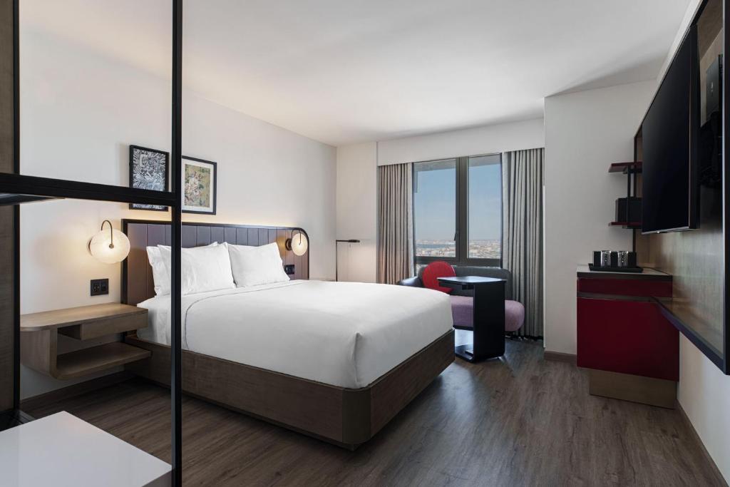 Renaissance New York Flushing Hotel at Tangram, Queens (updated prices ...