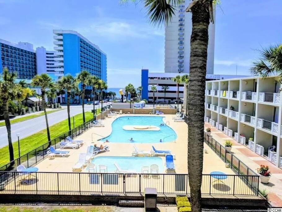 Pool Front & Across from Beach, Myrtle Beach (updated prices 2026)