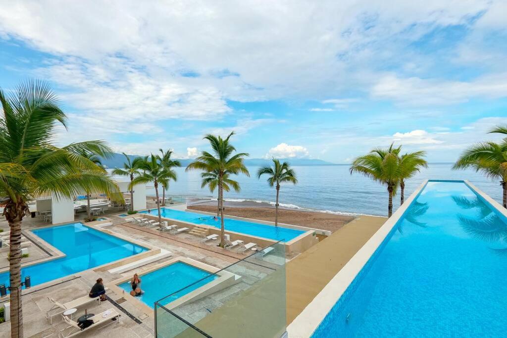 Harbor 7010 by Moikkarentals Beachfront 600MB Wifi, Puerto Vallarta ...