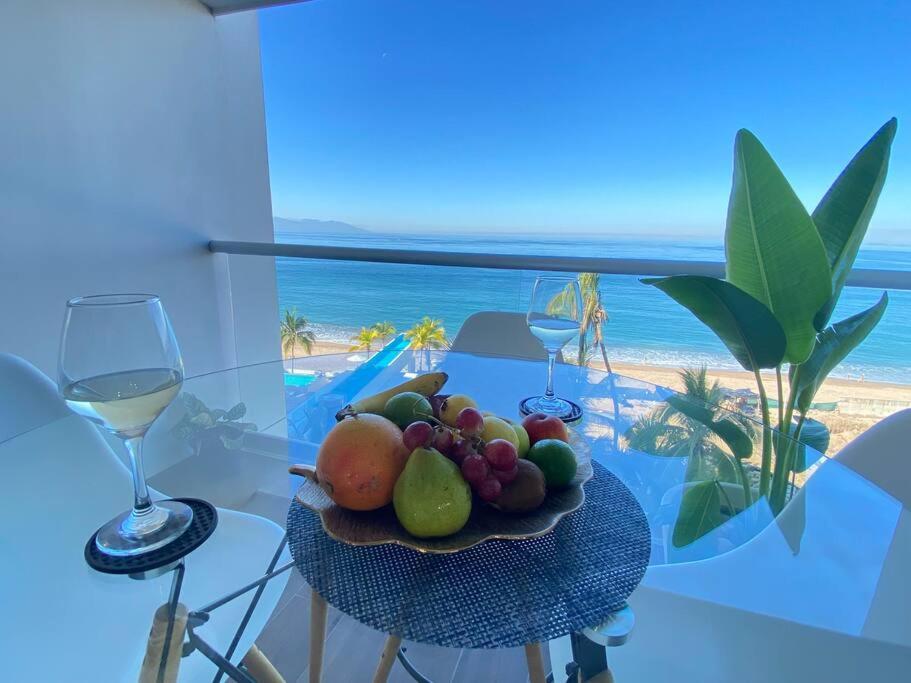 Harbor 7010 by Moikkarentals Beachfront 600MB Wifi, Puerto Vallarta ...
