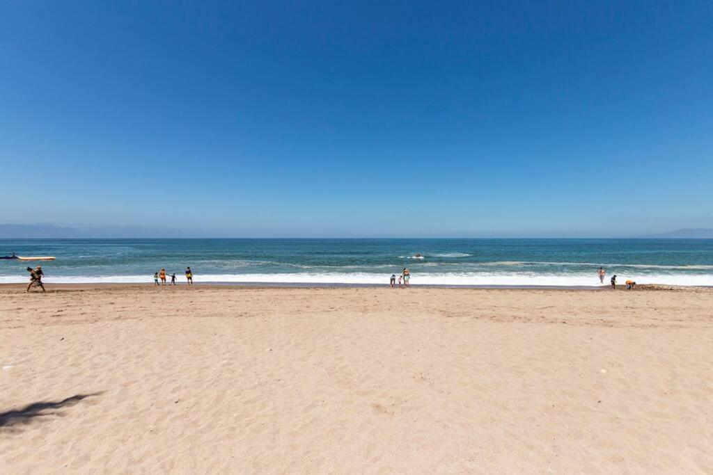 Harbor 7010 by Moikkarentals Beachfront 600MB Wifi, Puerto Vallarta ...
