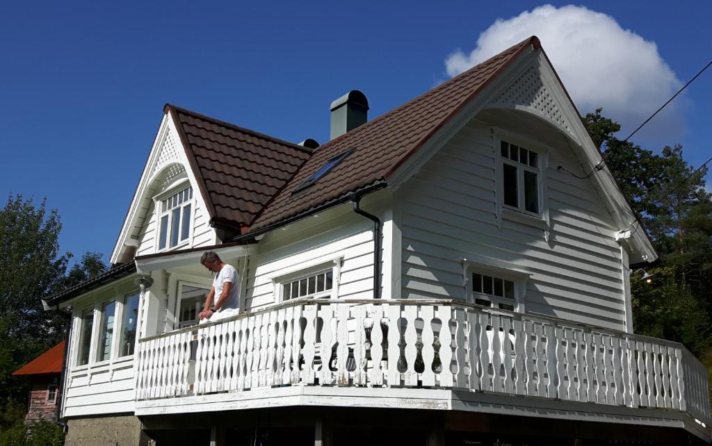 Holtarheim, holidayhouse, boat included, Eikefjord (updated prices 2026)