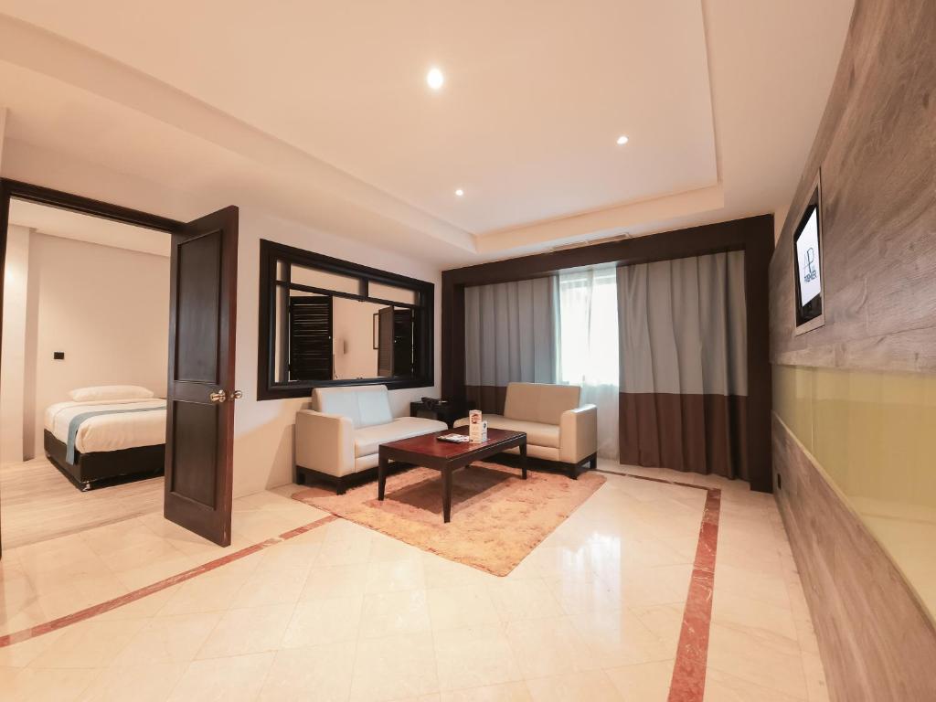 AP Premier Batam, Nagoya (updated prices 2025)