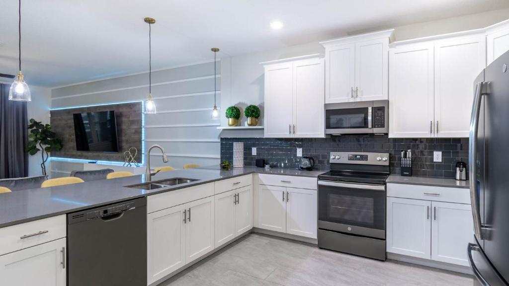 Champions Gate Resort - 8 Bed 5 Baths VILLA, Davenport (updated prices ...