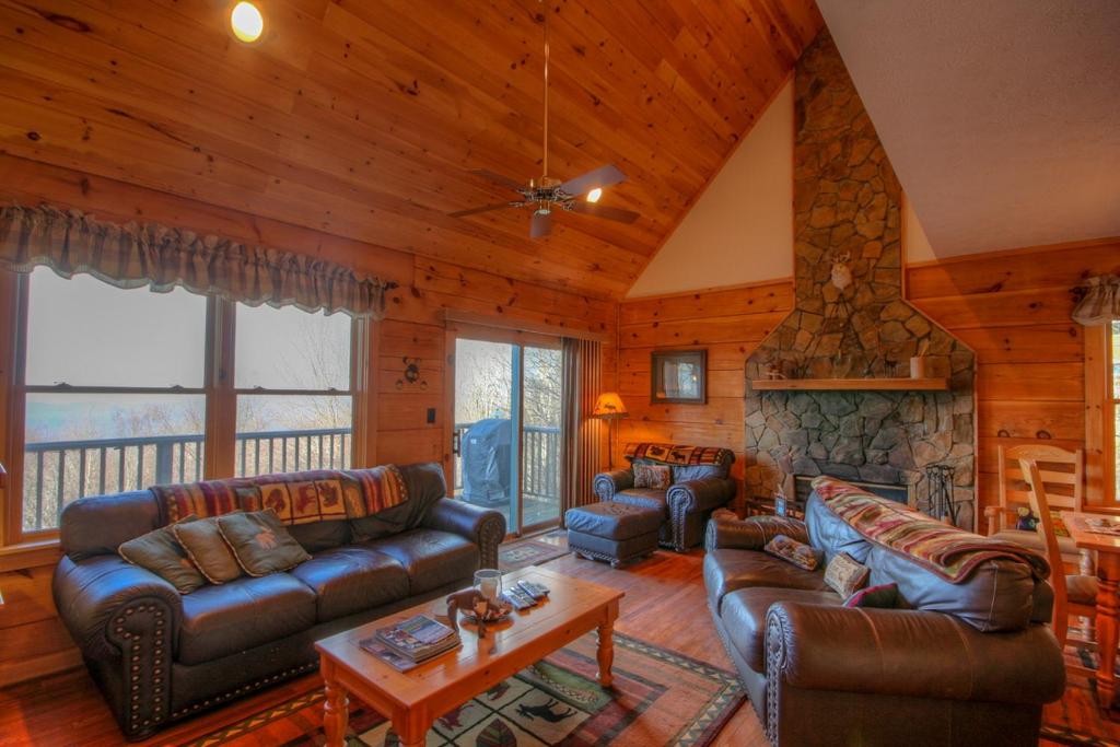 Bean Bag Cabin, Beech Mountain (updated prices 2025)
