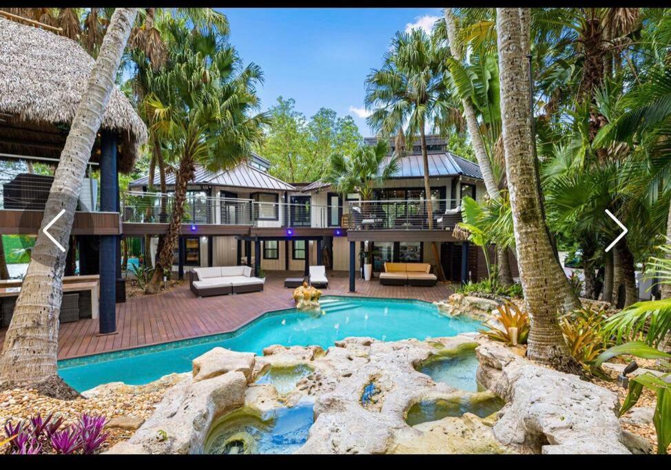 Tropical Oasis Resort Miami Home, Miami (updated prices 2024)