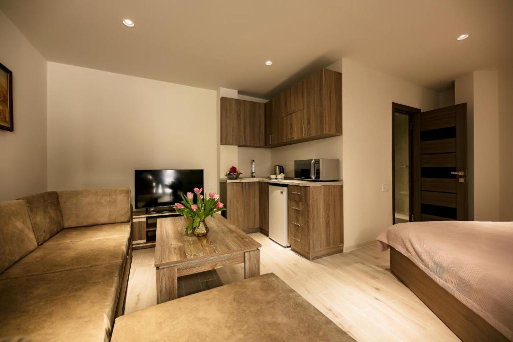 One room house in City Center, Yerevan (updated prices 2025)