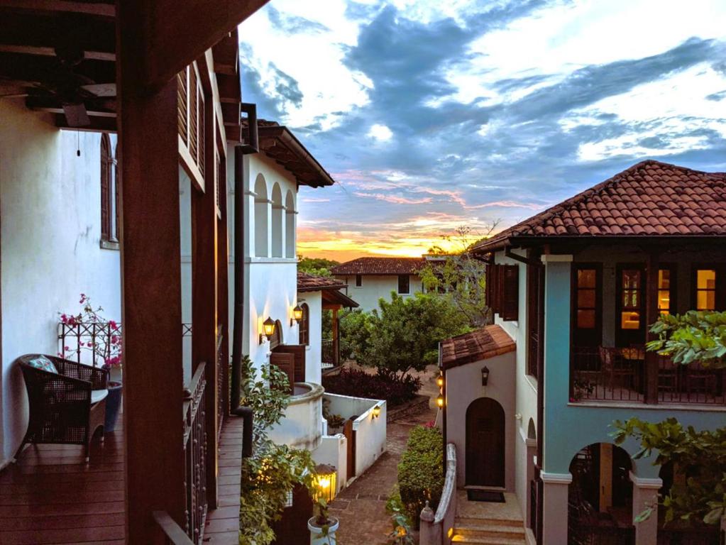 Courtyard style condo for 4 people, Playa Danta (updated prices 2024)