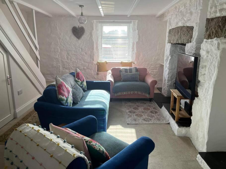 Rainbow Cottage, Helston (updated prices 2025)