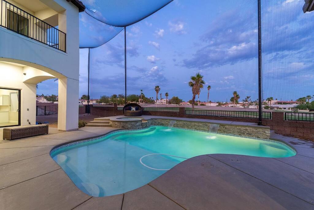 Massive & Luxurious 6br Lake Havasu Resort-style Oasis W Pool Casa ...