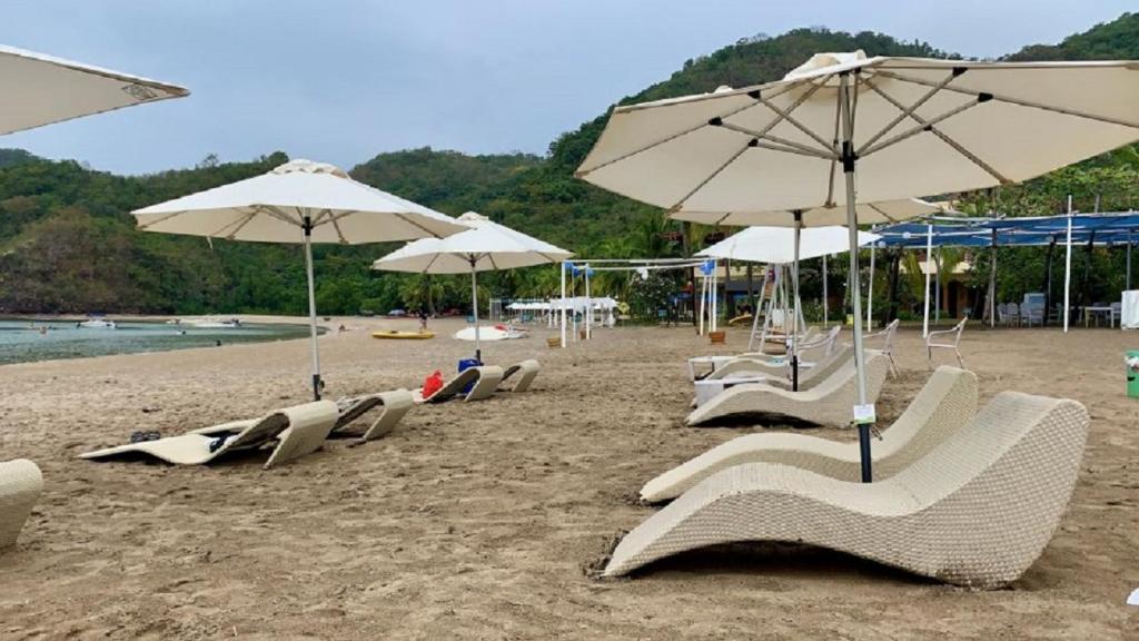 Pico De Loro Hamilo Coast beach and Country Club - Myna B One Bedroom ...