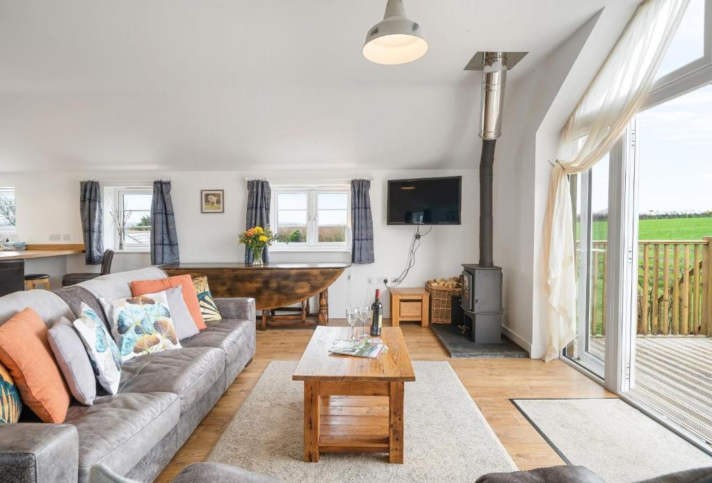 Hayloft at Trevissick Farm, Porthtowan – Updated 2024 Prices