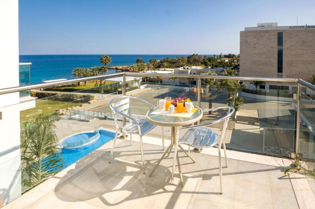 SHARON - Coralli Beachfront Apartment, Protaras (updated prices 2026)