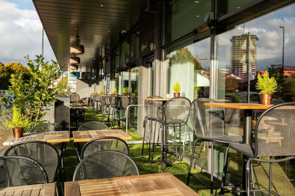 AC Hotel by Marriott Manchester Salford Quays, Manchester (updated ...