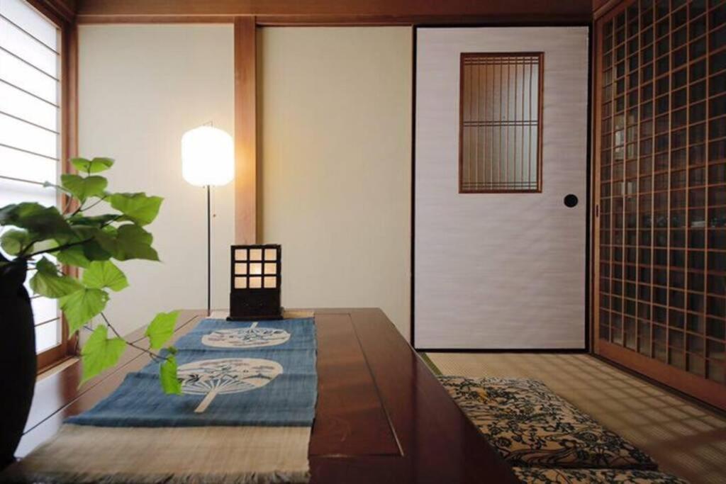 Osaka MISAKI Traditional Japanese house 2-4 ppl near station, Osaka ...