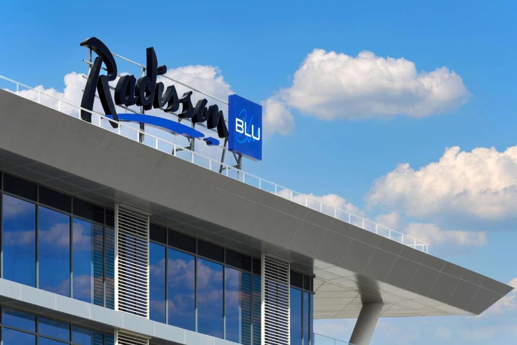 Radisson Blu Hotel Riyadh Convention and Exhibition Center, Riyad ...