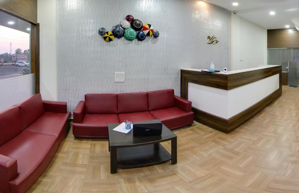 Hotel Rain Sky Inn, Lonavala (updated prices 2025)