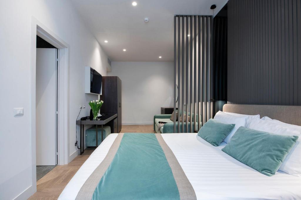 Hotel 77 Seventy-Seven - Maison D'Art Collection, Rome (updated prices ...