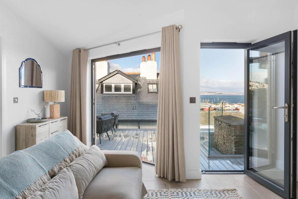 The Sail Loft Suite - Sea View - Private patio, Brixham (updated prices ...