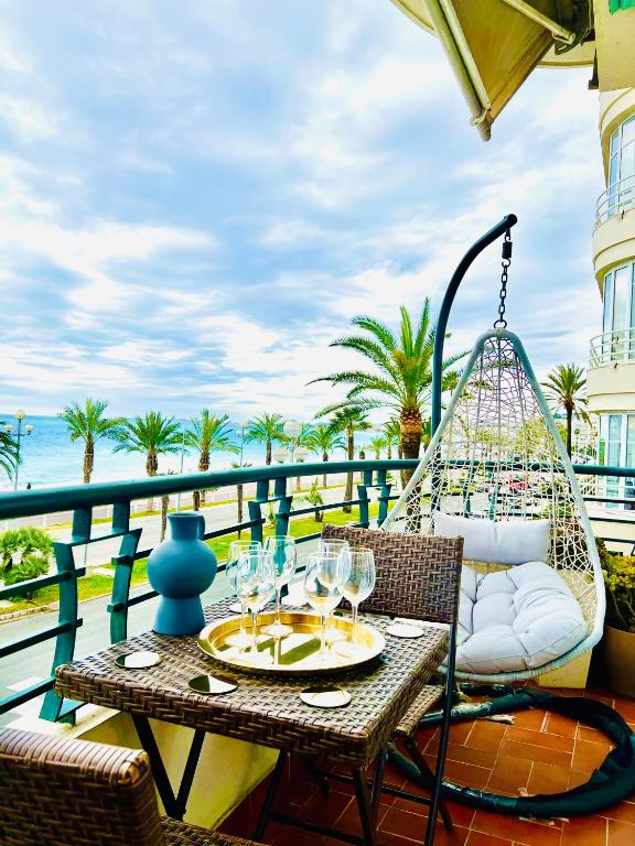 Endless Stunning Mediterranean Sea Views Promenade Des Anglais, Nice ...