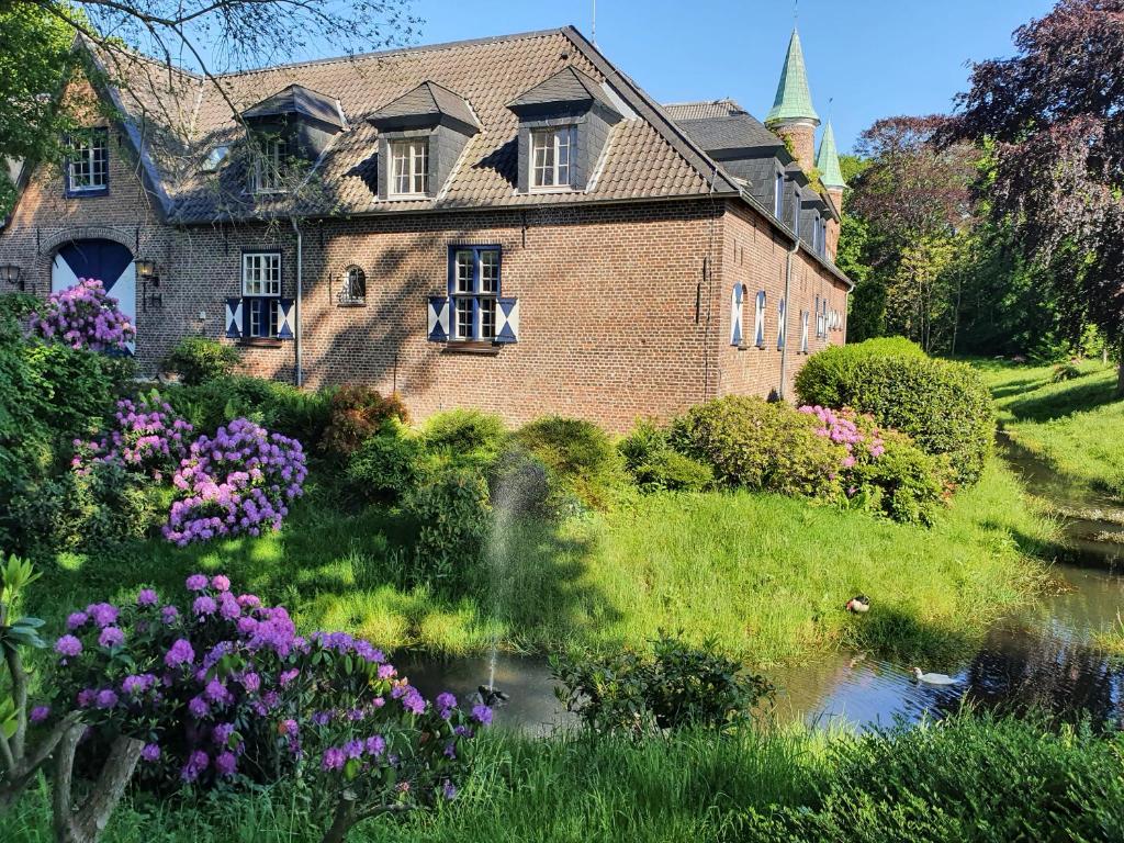 Hotel Schloss Walbeck, Geldern (updated prices 2025)