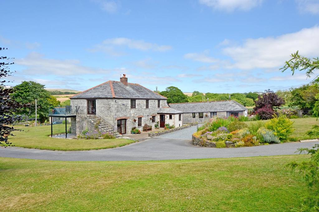 Maple & Beech Barns, Truro (updated prices 2026)