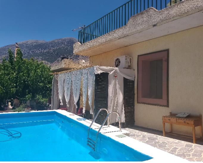 Cute home Zaros, Zarós (updated prices 2026)