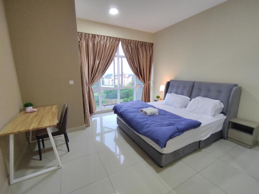 Twin Galaxy Studio with King bed city view, Johor Bahru (updated prices ...