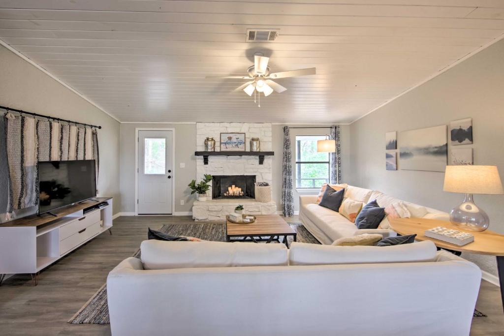 Lake View and Decks Pet-Friendly Mabank Home, Mabank (updated prices 2025)