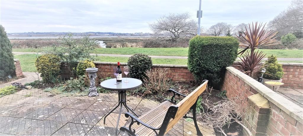 Waterfront - Holes Bay, Poole, Dorset, Hamworthy (updated prices 2026)