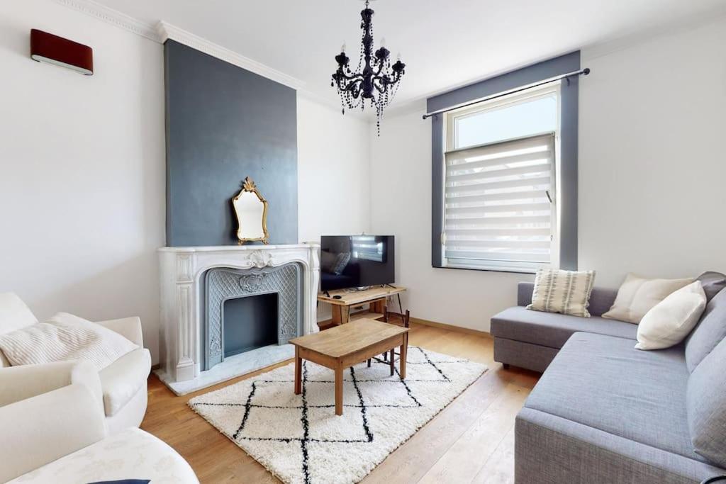 Beautiful house in Mons-SHAPE-G00gle, Nimy – Prețuri actualizate 2023