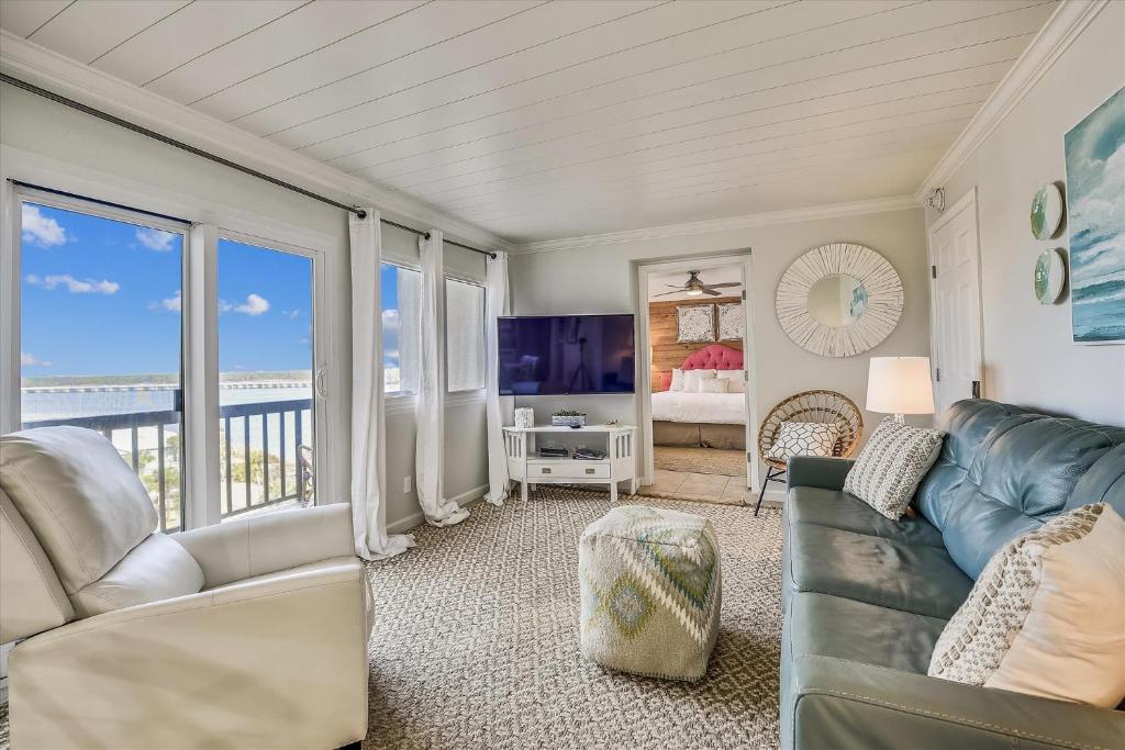 Pinnacle Port A502 - Updated 3 Bedroom 3 Bathroom Sleeps 8, Free Fun ...