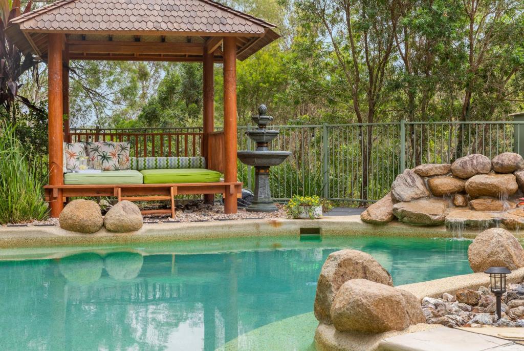 Stylish rural retreat on the foothills of Mt. Mee, Upper Caboolture ...