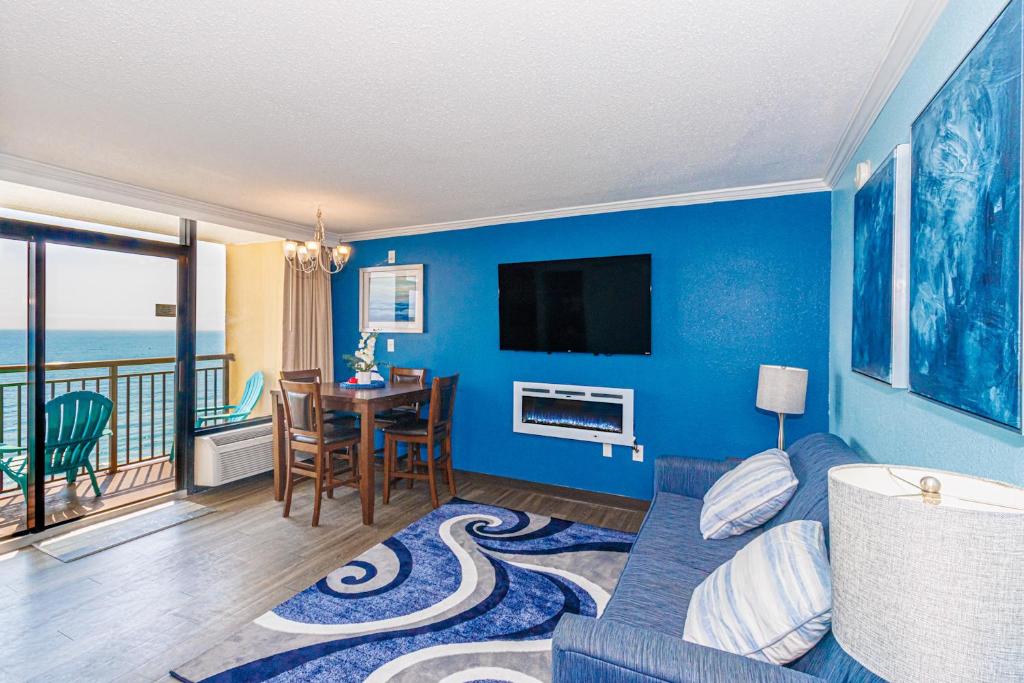 Immaculate Oceanfront Penthouse Suite With Amazing Updates!-Caravelle ...