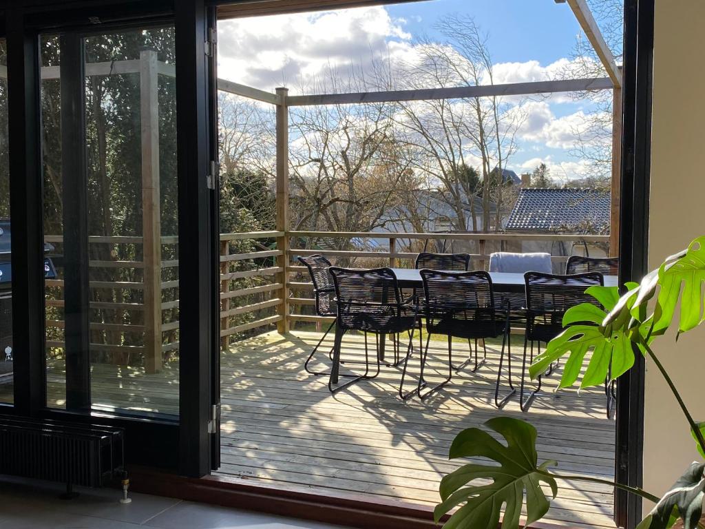 Cheerful 3-bedroom home, close to lakes, Farum – Updated 2023 Prices