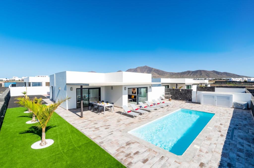 Villa Mifaya by Villa Plus, Playa Blanca (updated prices 2025)