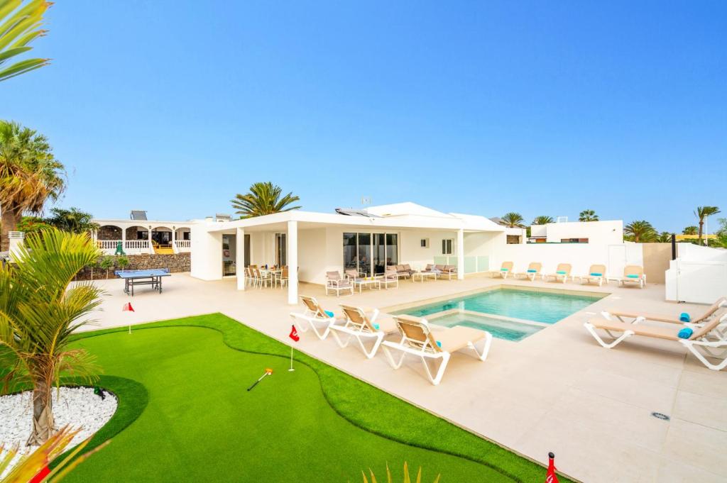 Villa Sapphire by Villa Plus, Playa Blanca – Updated 2023 Prices