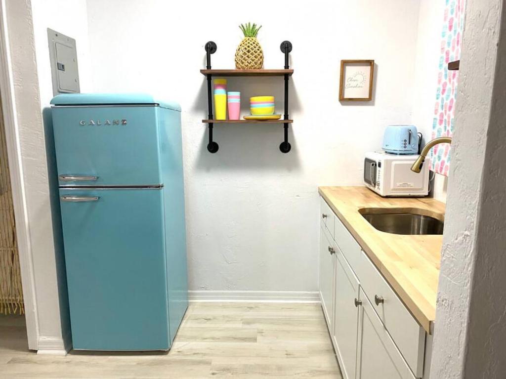 Pineapple Shores Retro Inn 4, Daytona Beach (updated prices 2026)