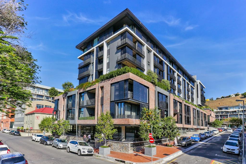 De Waterkant stylish unit no loadshedding, Cape Town (updated prices 2025)